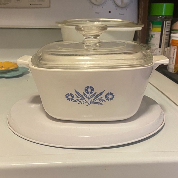 Corningware | Kitchen | Corning Pyroceram Cornflower 34 Quart With Lid ...